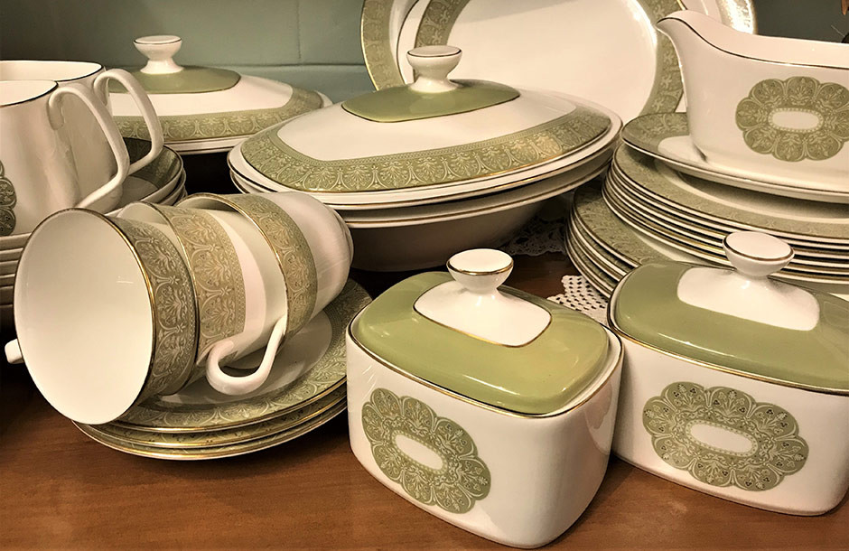 How to Know if Pottery Is Valuable: Expert Tips! - Meaningful Spaces